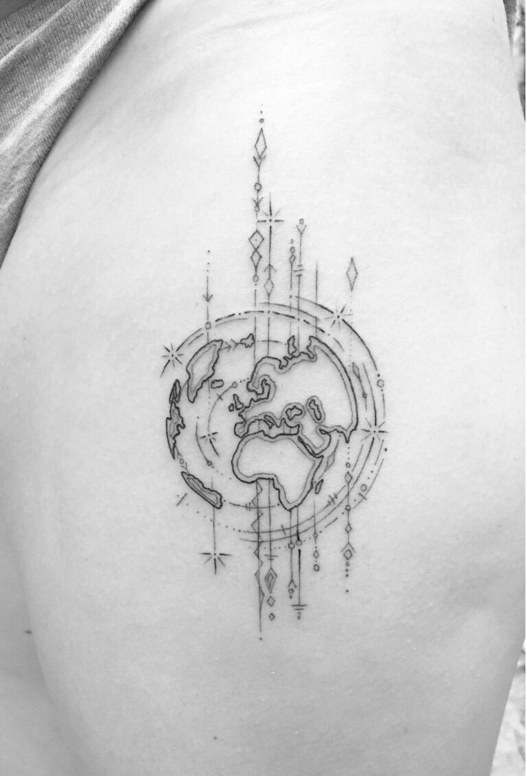 60+ Meaningful Earth Tattoos Designs For Environmentalist (2022) Small ...
