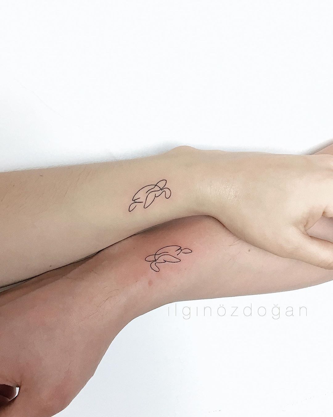150+ Cute Sea Turtle Tattoos Designs with Meanings (2022) - TattoosBoyGirl