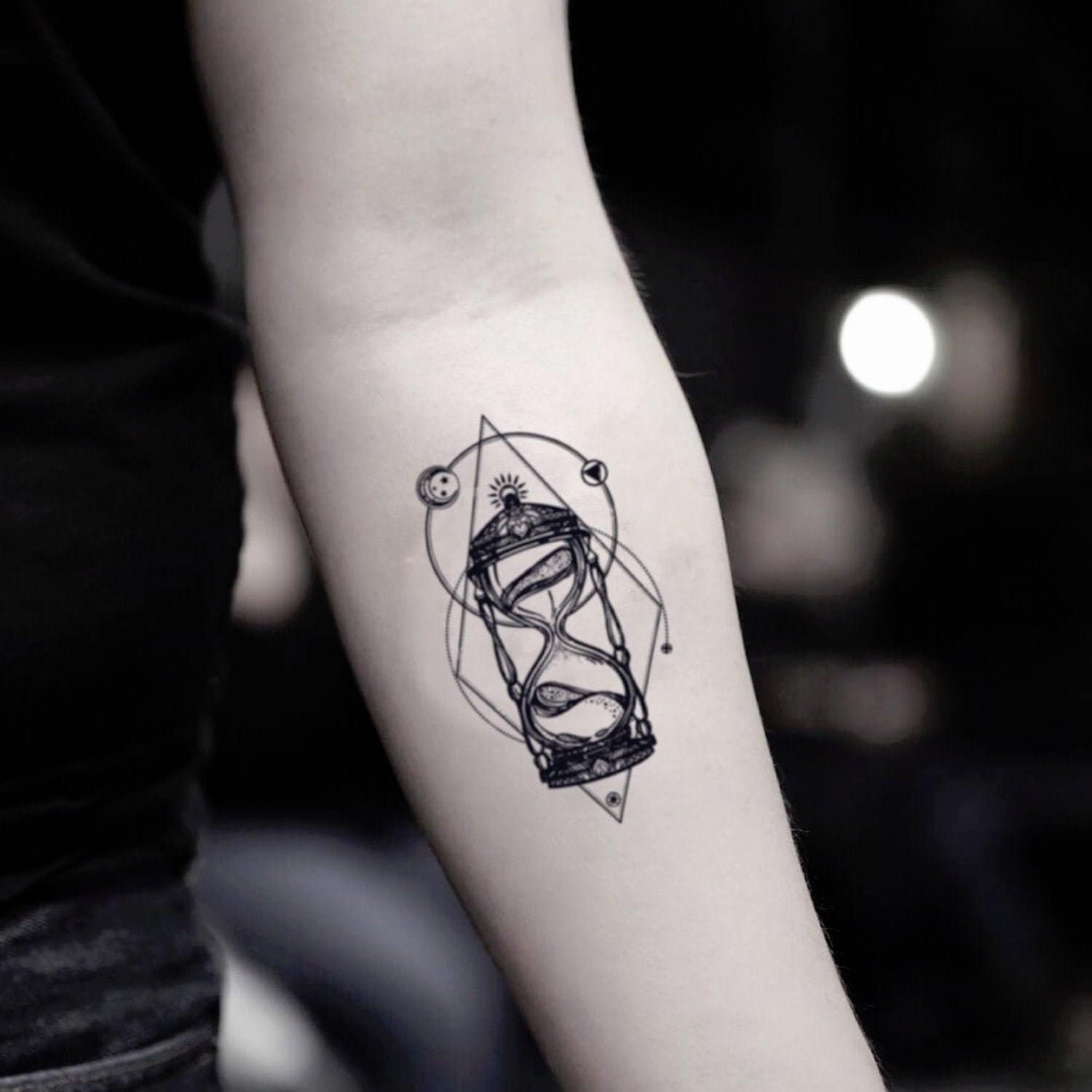 160+ Beautiful Hourglass Tattoos Designs With Meaning (2022 ...