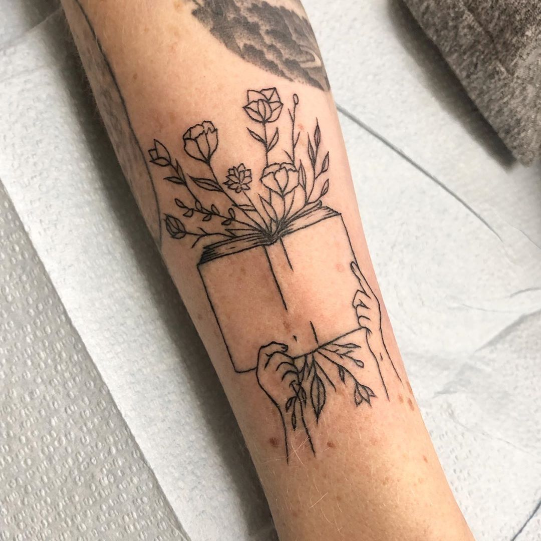 210+ Book Tattoo Designs For Literature Lovers (2022) - TattoosBoyGirl