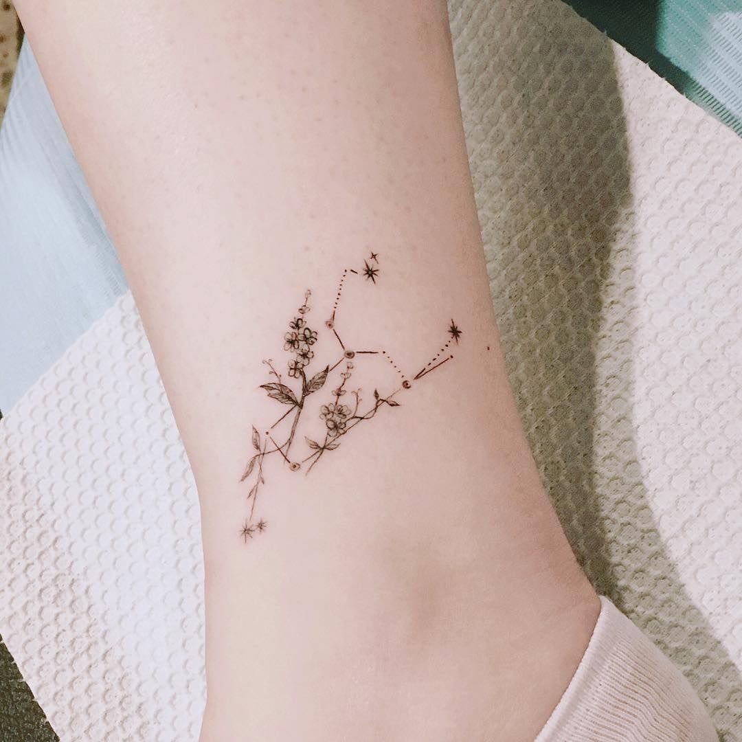 210+ Amazing Constellation Tattoos With Meanings (2022) - TattoosBoyGirl