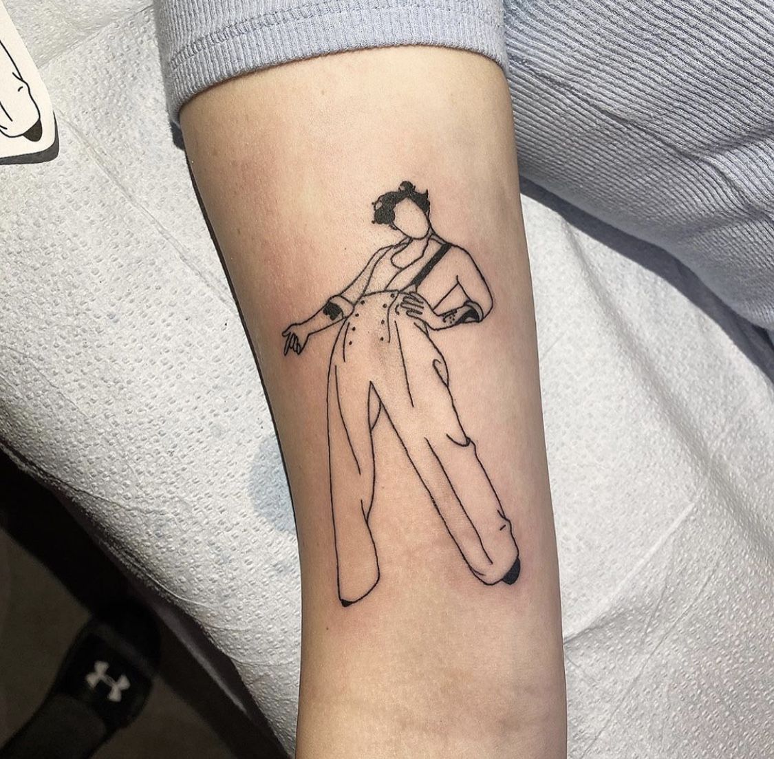 220+ Delicate Fine Line Tattoos Designs and Ideas (2022) - TattoosBoyGirl