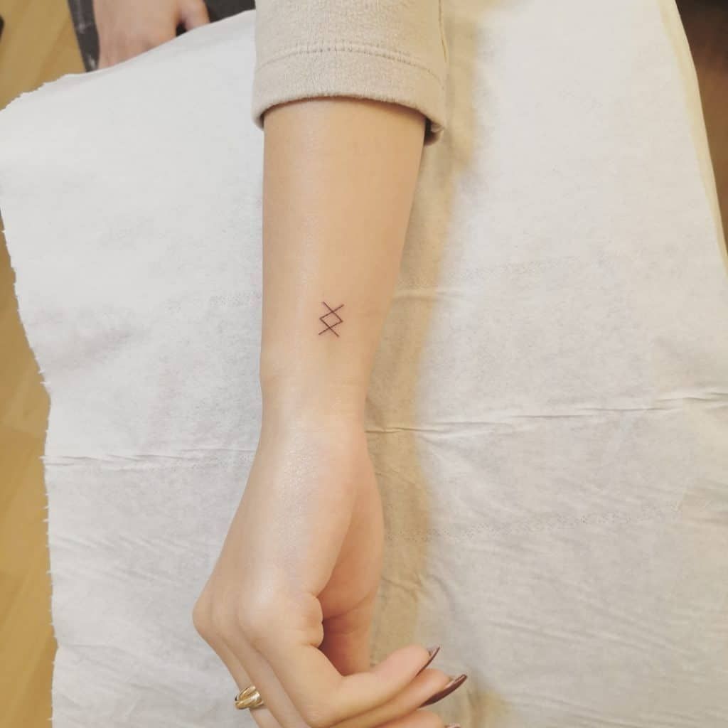 170+ Rune Tattoos Ideas (2022) Vikings Ink - TattoosBoyGirl