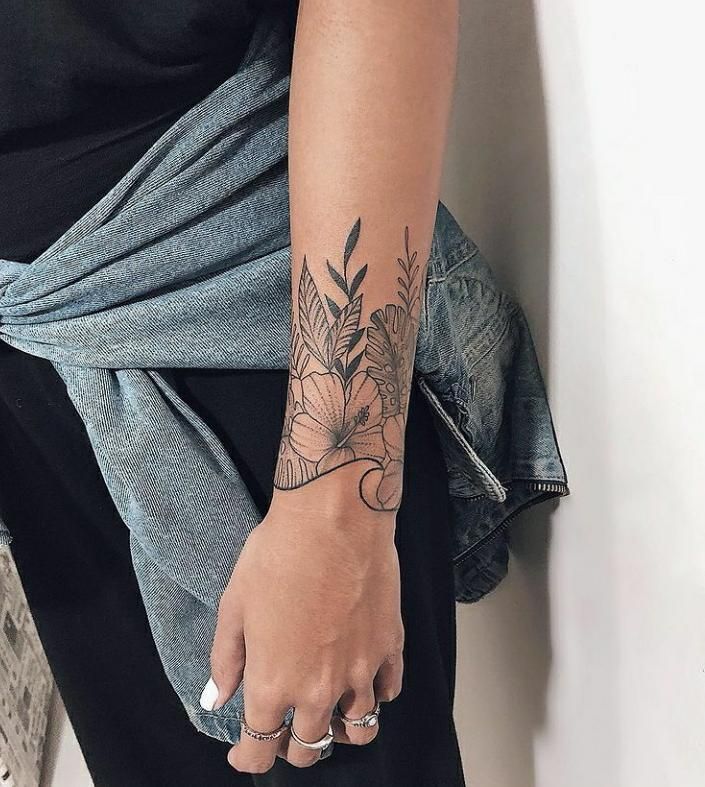 170+ Women's Feminine Forearm Tattoos Designs (2024) - TattoosBoyGirl